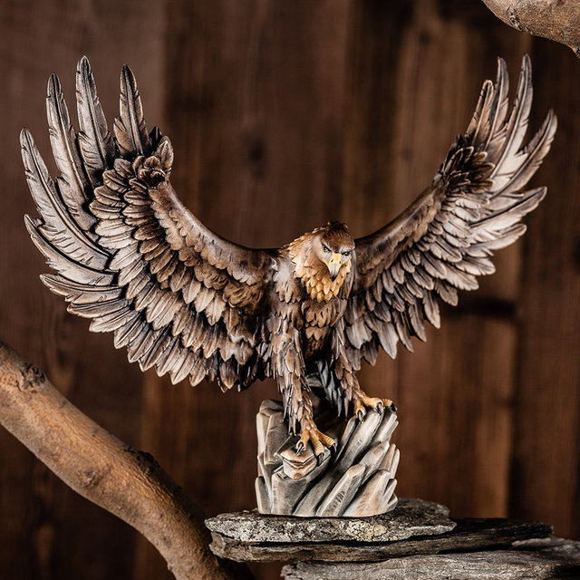 Aquila reale ali aperte - Sculture in Legno Val Gardena