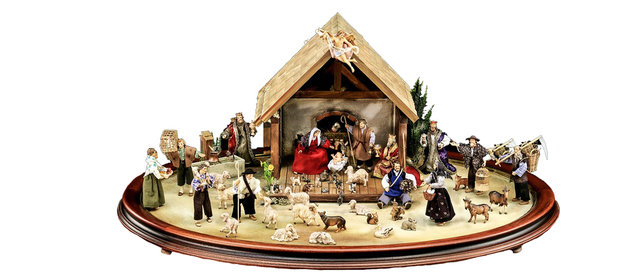 Folk Nativity set - Lepi woodcarvings on Demetz-Patrick.com